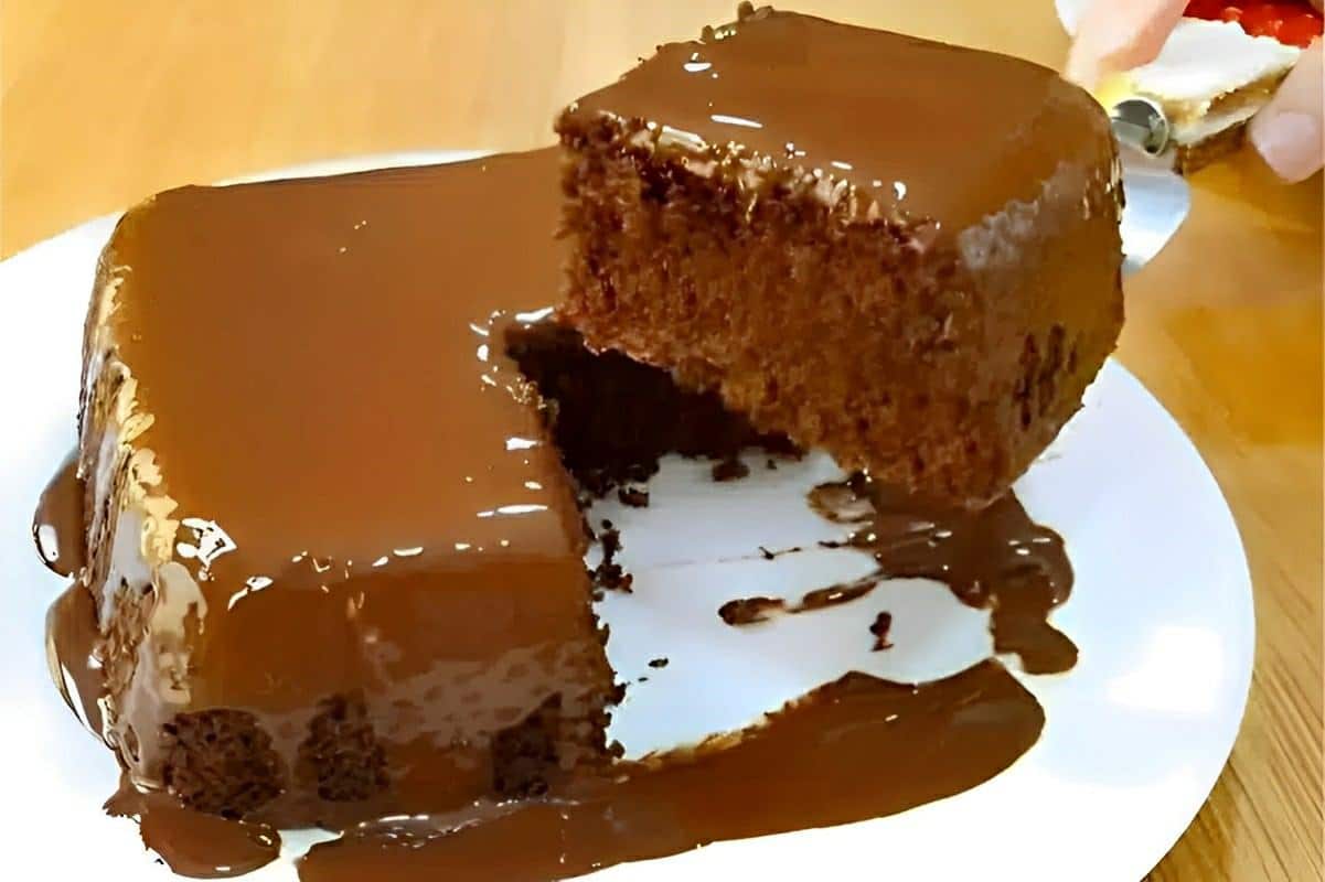 Bolo simples e rápido que fica pronto em 5 minutos e não leva farinha ...